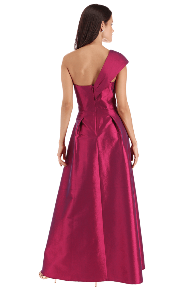 Vestido largo con tirante irregular de falda A con tablas. | Massima Moda